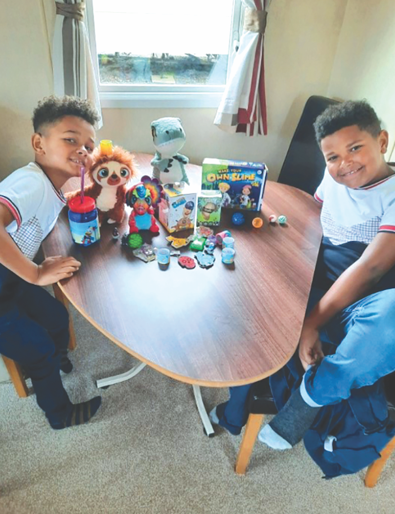 PROGRAMME, PARTNERSCHAFTEN UND PHILANTHROPISCHE SPENDEN